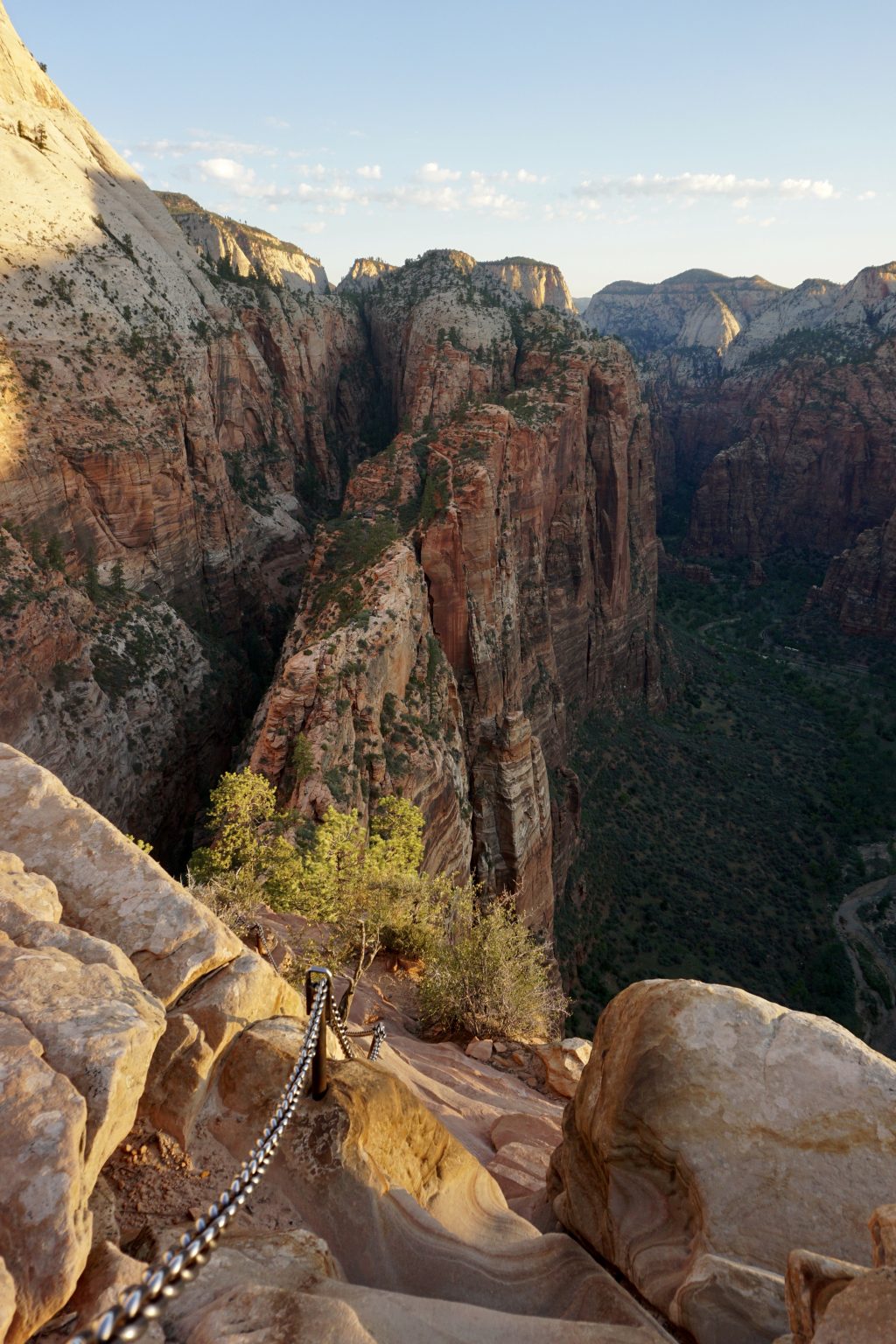 The iconic Angels Landing day hike in Zion national park – Into the hike